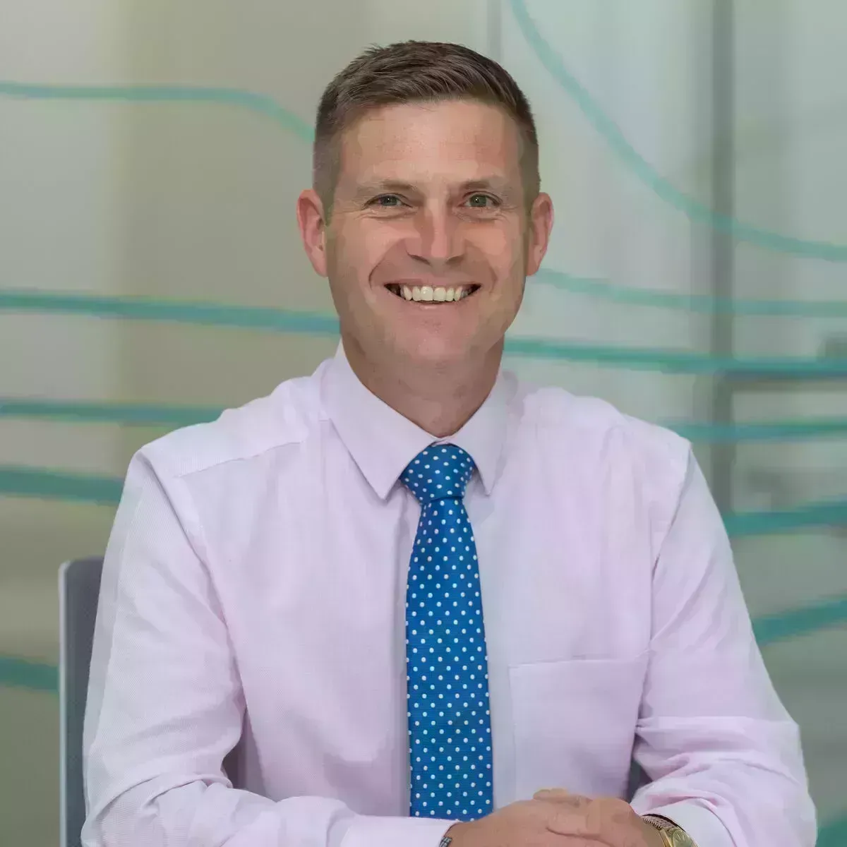 Maritime connectivity: Enhancing decisions from ship to shore